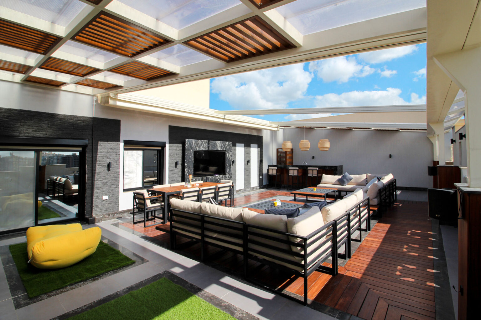 Royal Tents | Shading Solutions: Pergolas, Umbrellas & More